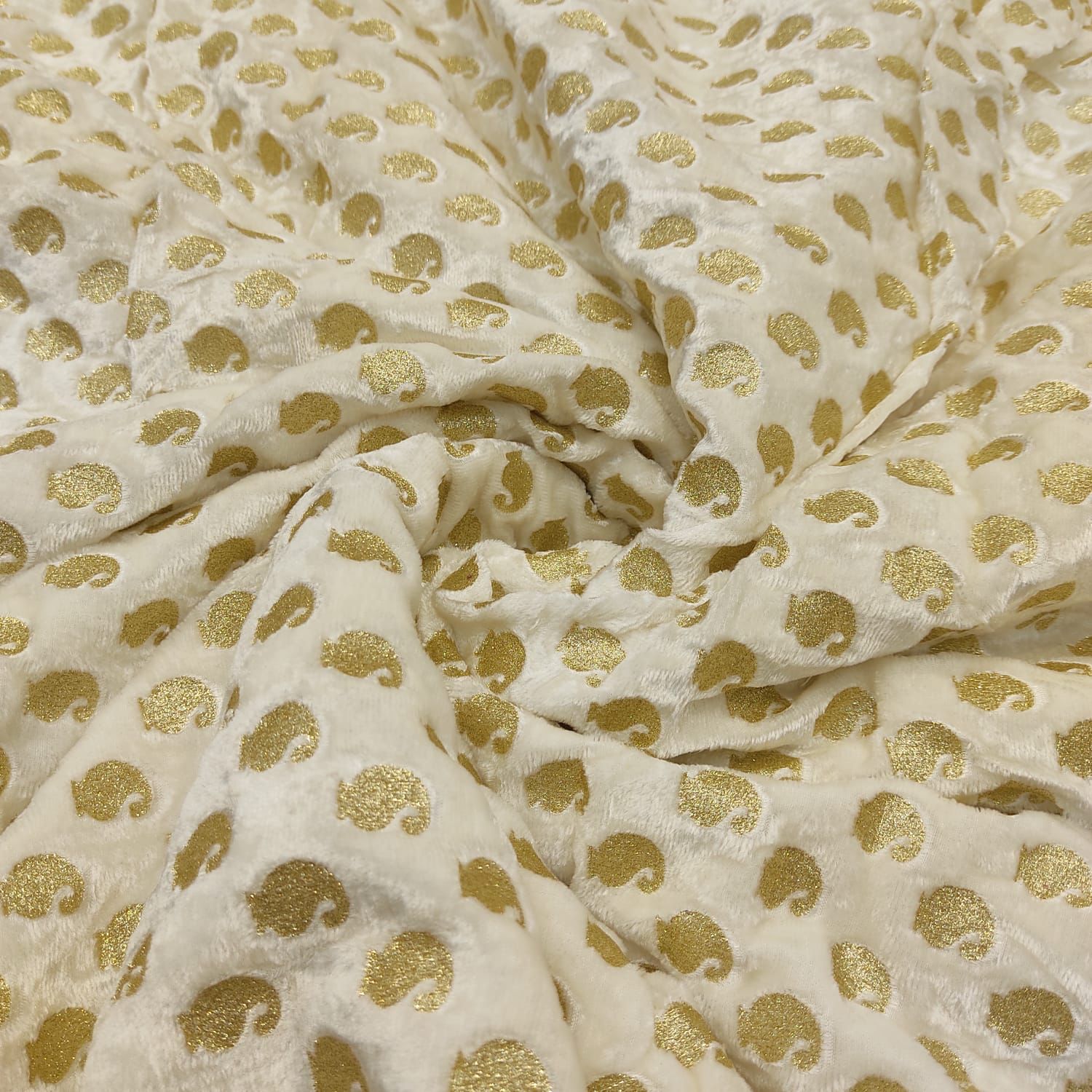 Pure viscose Velvet Foil Print Dyeable 44 inch width – Fabric Forever